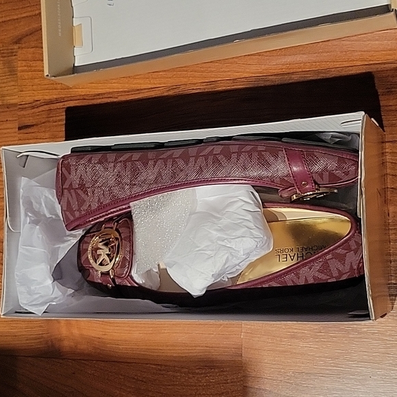Michael Kors | Shoes | Michael Kors Merlot Flats | Poshmark